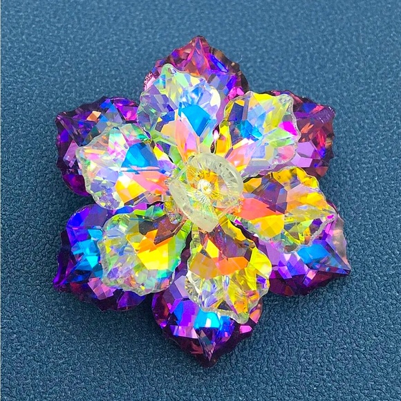Source Unknown | Jewelry | Vibrantly Beautiful Crystal Flower Brooch ...